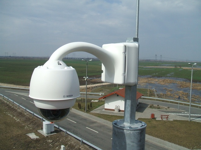 Fiber Optic Connectivity for Security Cameras - PLUS a Demonstration of ...