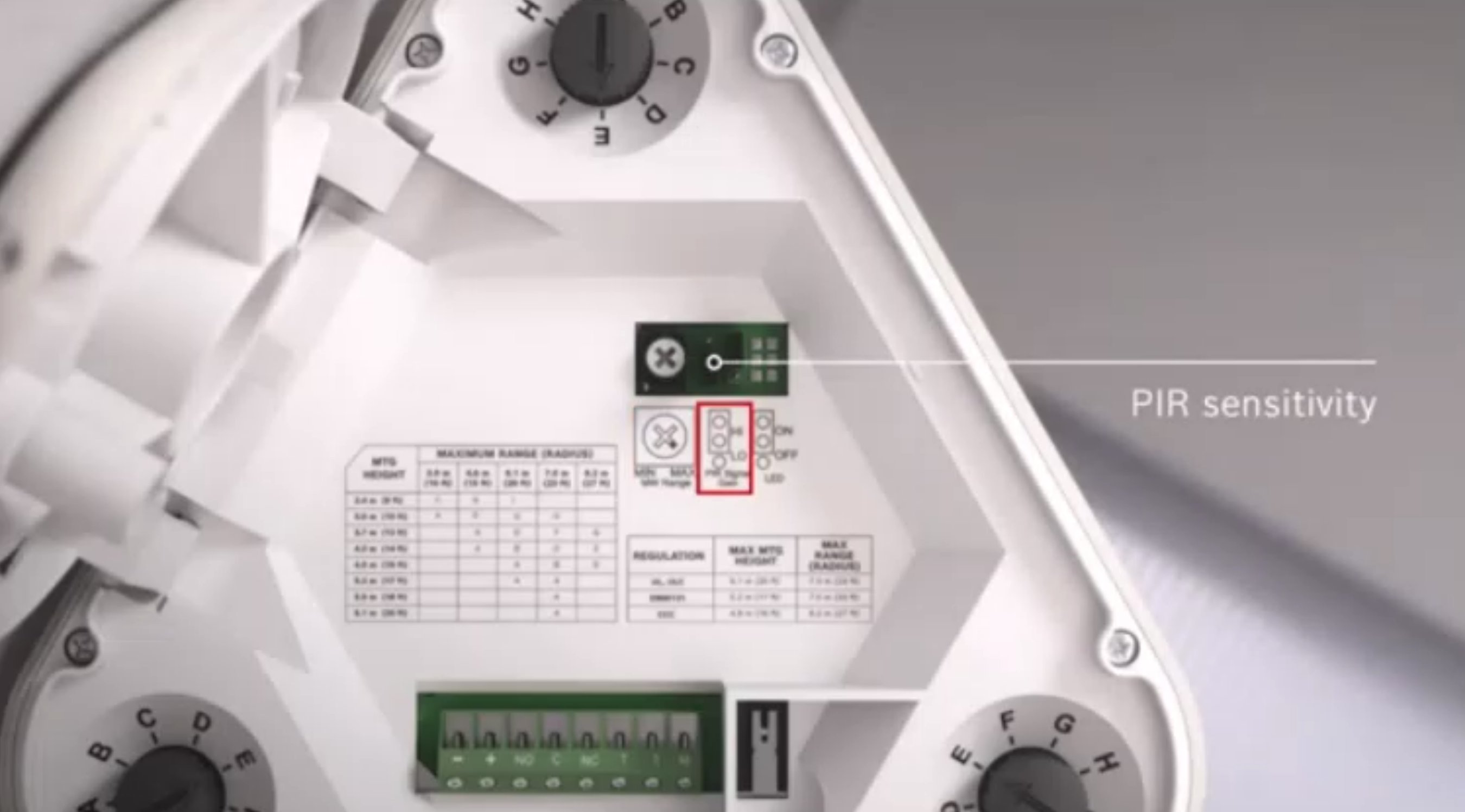 Bosch Ceiling Motion Detector Installer's Guide: DS939 and DS9370